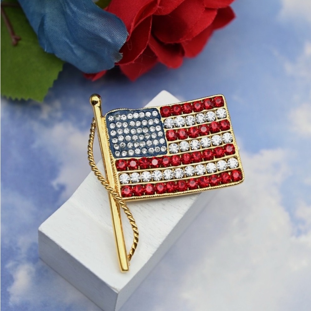 Kenneth Jay Lane Usa Flag Pin/ Pendant 1980’s Angie D… - Gem